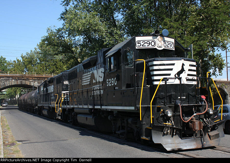 NS 5290, 5285 on YPMOR-1